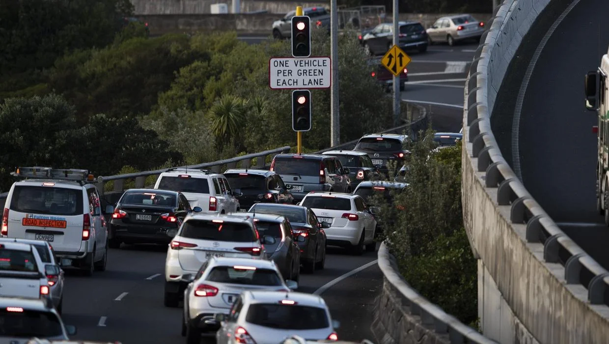 Auckland Motorway: One Dead, Two Injured in Crash, Traffic Disrupted ...